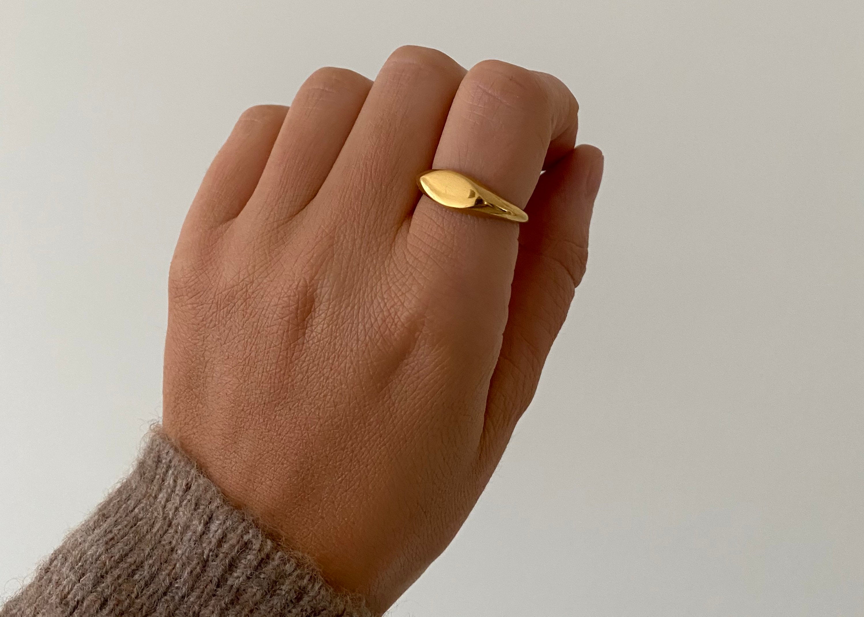 ESTER - Mini Oval Signet Ring. Dainty Ring. Signet Ring for Women. 18k ...