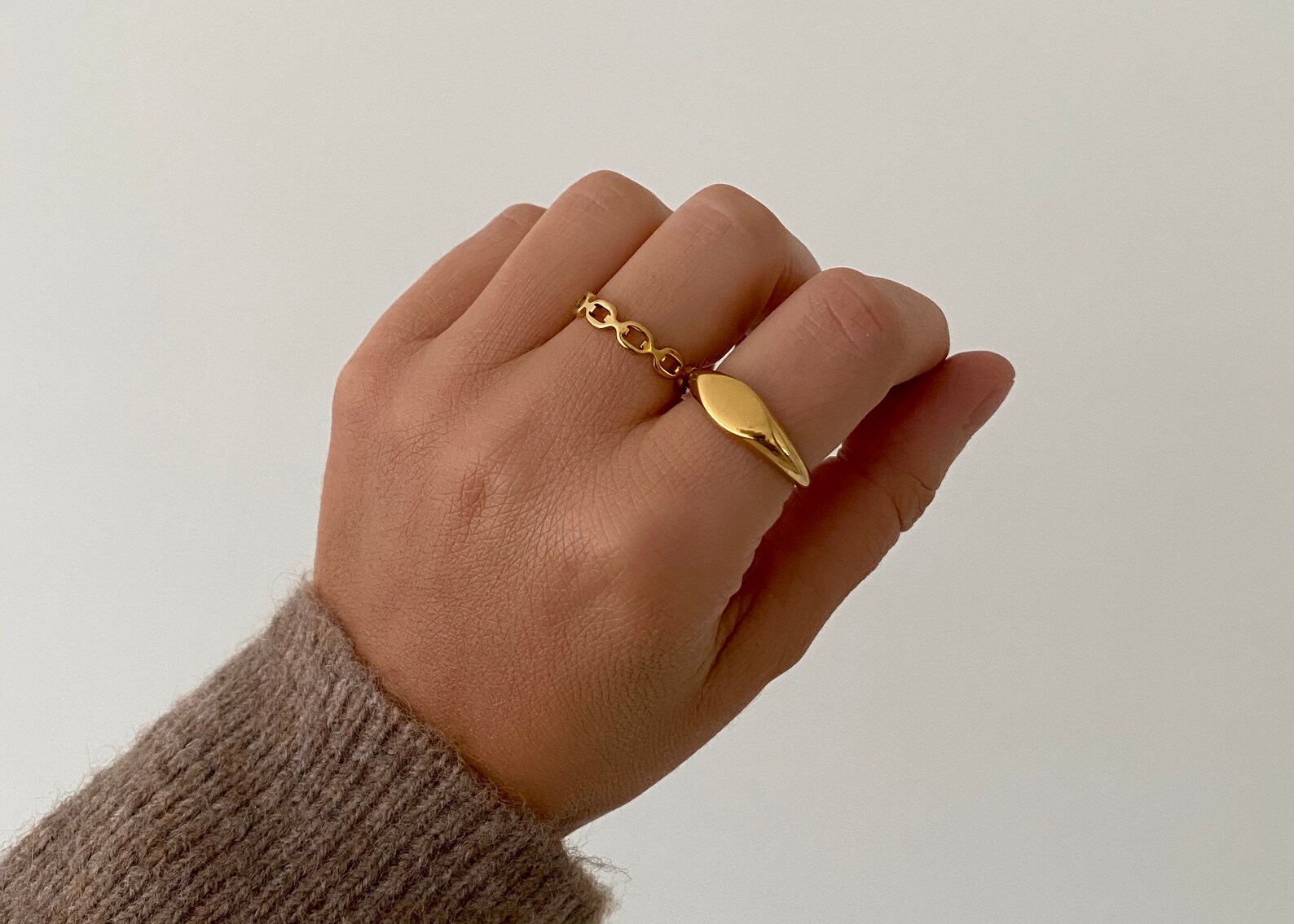 ESTER - Mini Oval Signet Ring. Dainty Ring. Signet Ring for Women. 18k ...