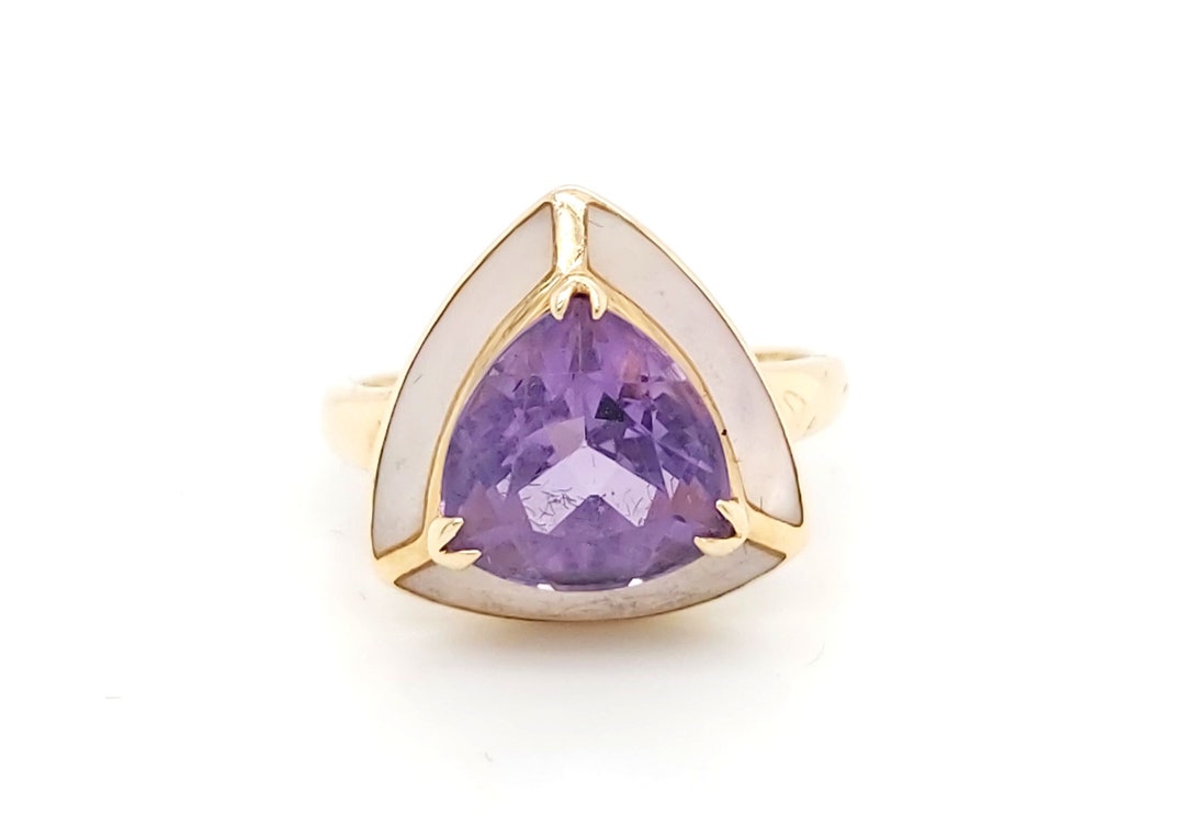 14k Yellow Gold Trilliant Shape Ring With Amethyst & Mother of Pearl ...