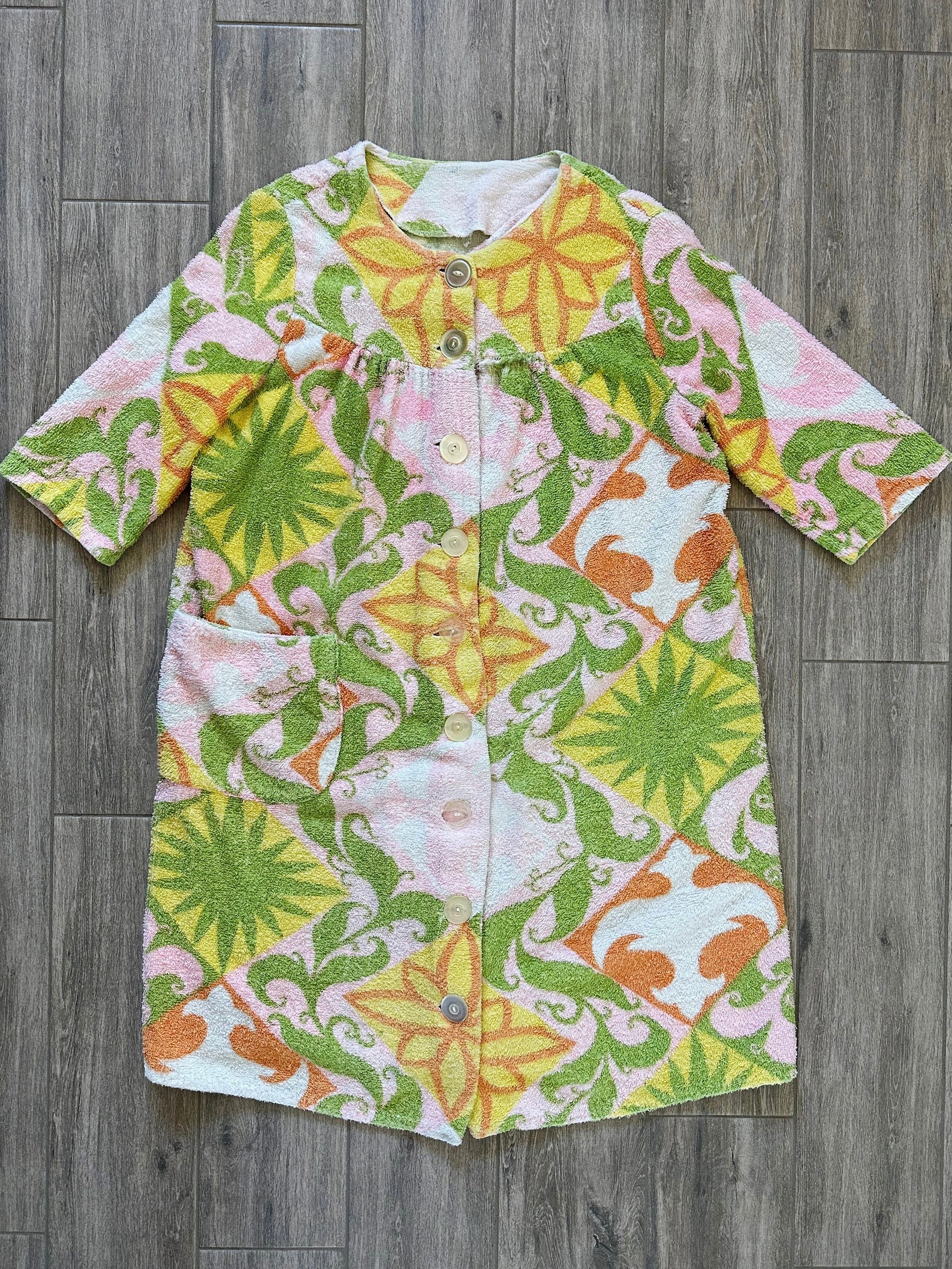 Vintage 60's 70's Terry Cloth Psychedelic Colorful Button Front Cover ...