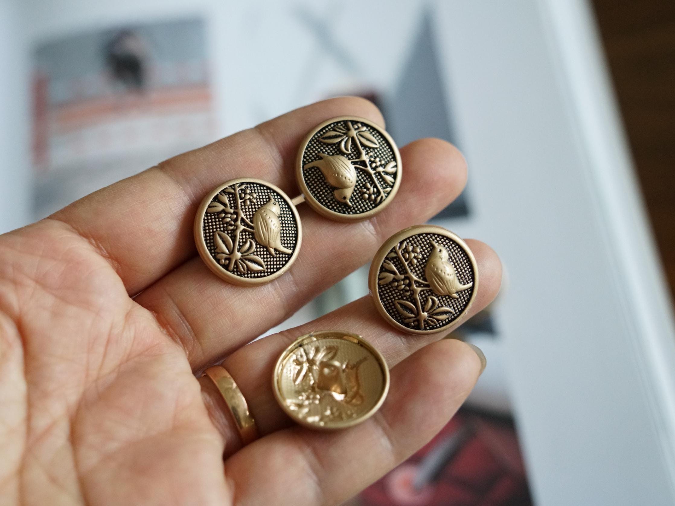 Vintage-style Bird Metal Buttons, 18-25mm, Round Shank, Gold - 10pcs - Etsy