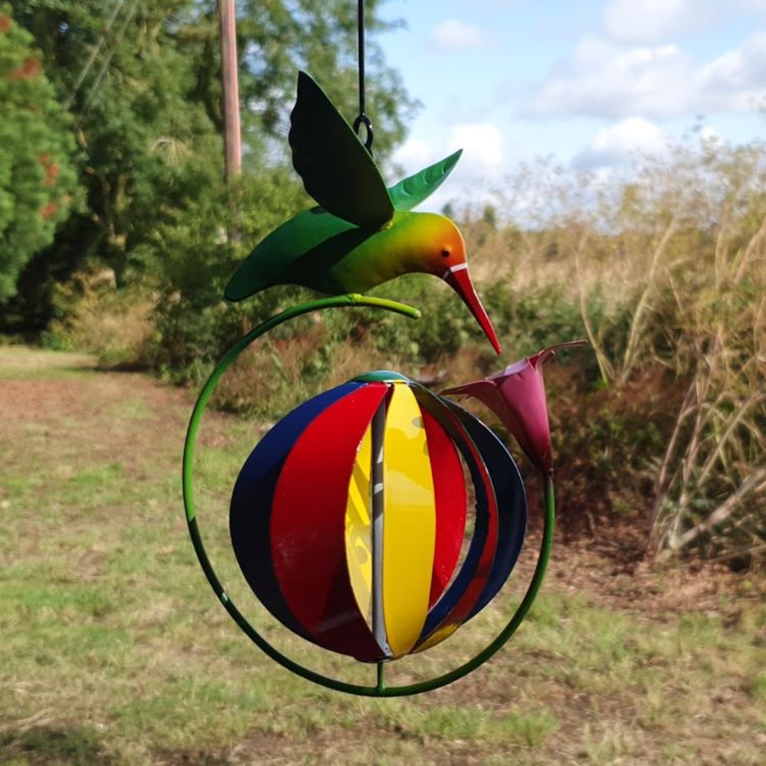 Hummingbird Garden Wind Spinner. Metal Hanging Garden Decoration ...