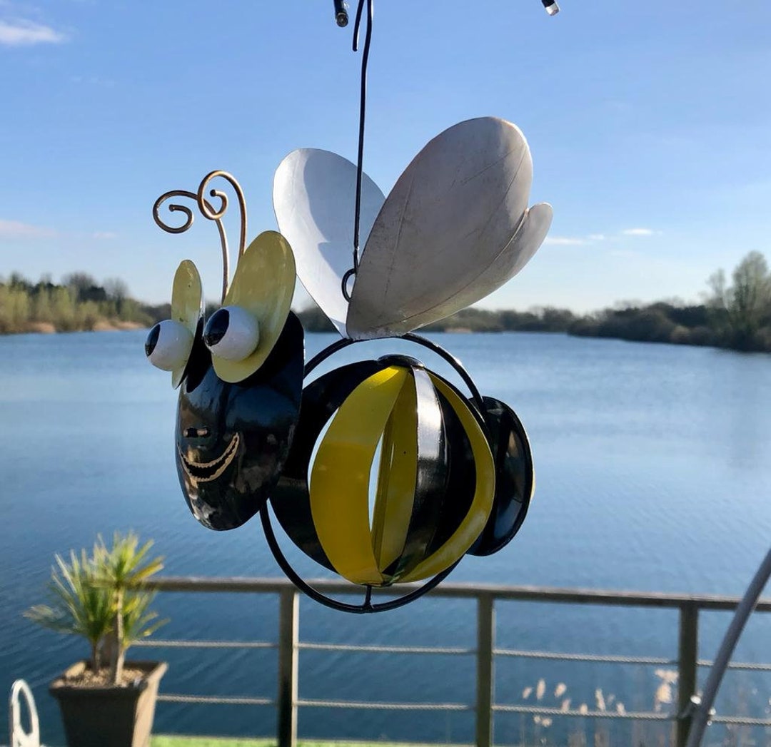 Bee Wind Spinner. Hanging Metal Garden Decoration. Bumble Bees - Etsy