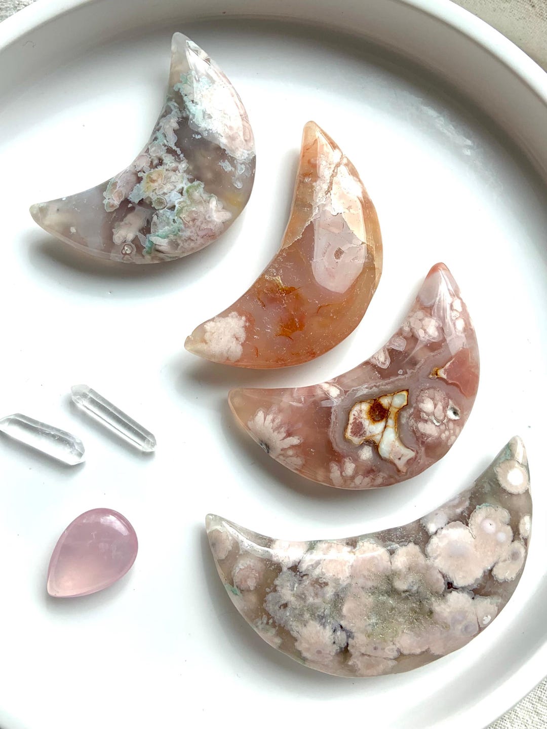 Flower Agate Crescent Moon Carving: Divine Feminine Energy, Meditation ...