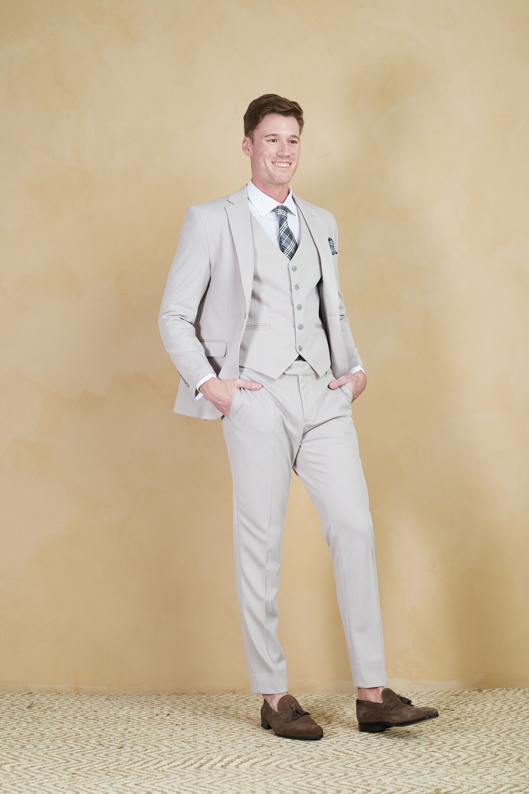 Men's 3-piece Silver Slim Fit Suit Perfect for Weddings, Parties, Groom ...