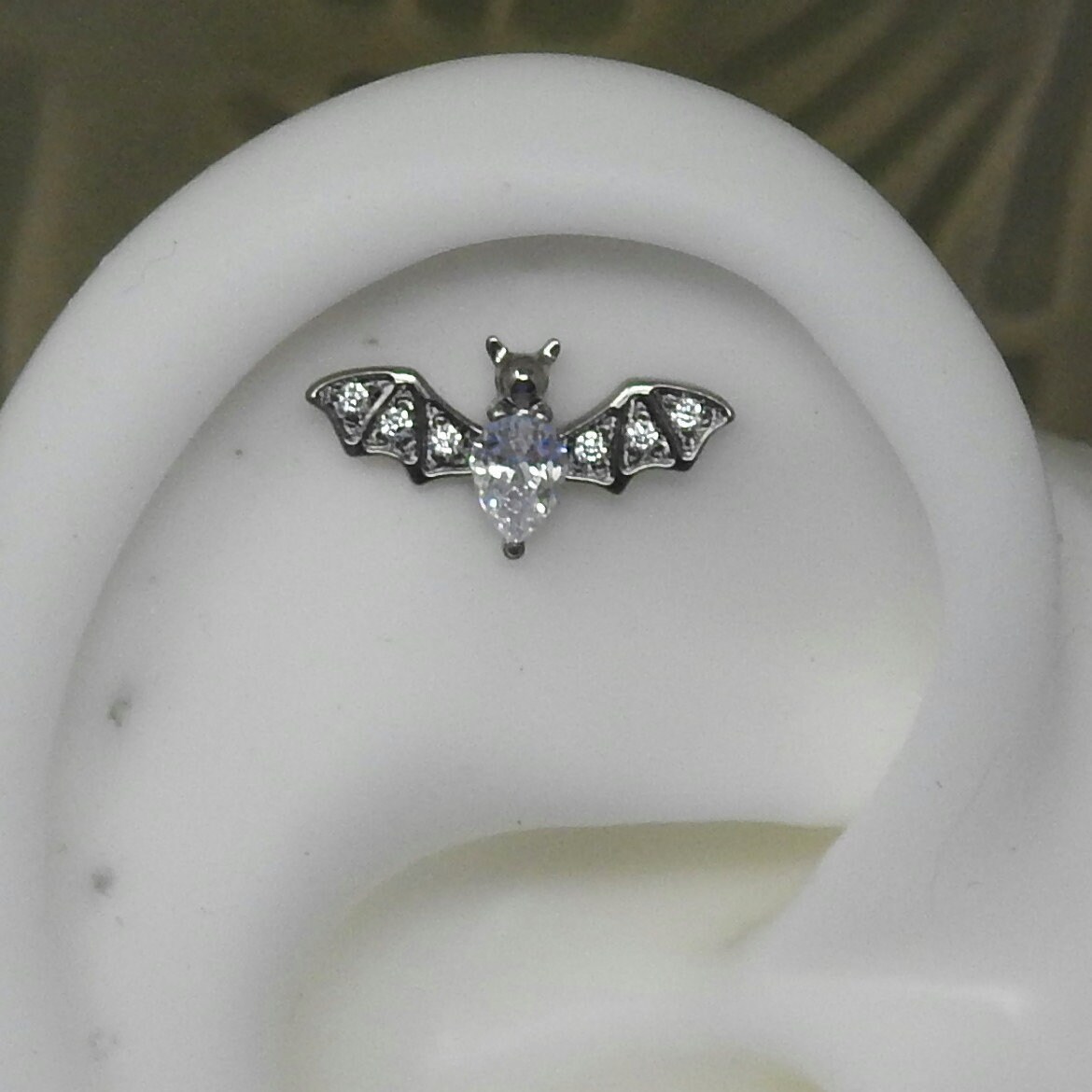 Titanium ASTM F136 (in143) Cubic Zirconia Bat Internally Threaded 1.2mm ...