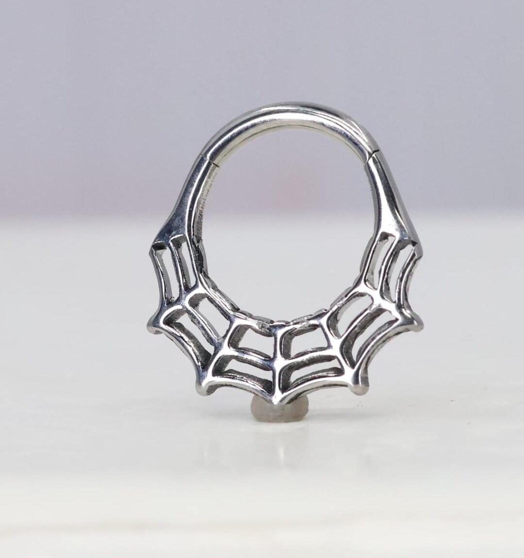 Titanium ASTM F136 (cl04) Spider Web Clicker, Hinged Hoop 1.2mm (16ga ...