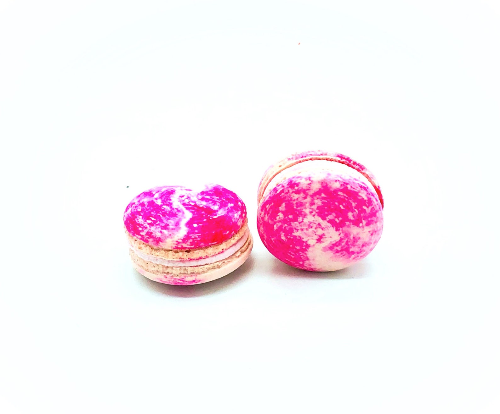 Wholesale Dragon Fruit Vegan Macarons Available in 24 & 48 - Etsy.de