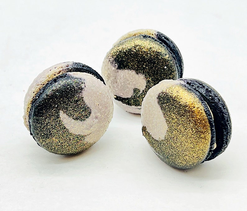 Space Edition Mac | the Moon French Macaron (root Beer Flavor ...