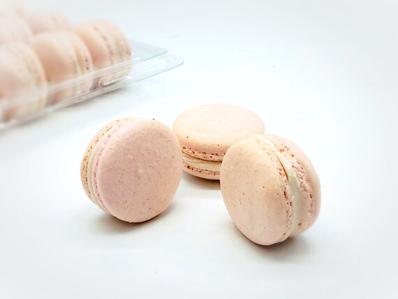 6 Pack light pink macarons raspberry white chocolate | Etsy
