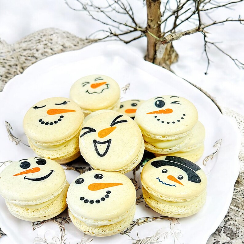 Snowman Macarons – Printed Holiday Treats – Customizable Flavors - Etsy