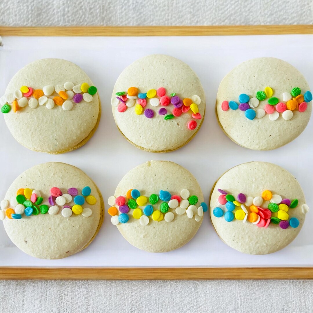 Vegan Confetti French Macarons – Naturally Colored, Customizable ...