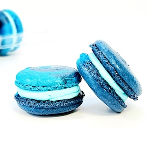 6 Pack Blue Curaçao Macarons | Ideal for Celebratory Events. - Etsy