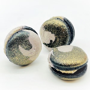Space Edition Mac | the Moon French Macaron (root Beer Flavor ...