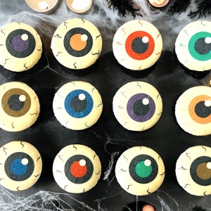 Halloween Eyeball Macarons - Etsy