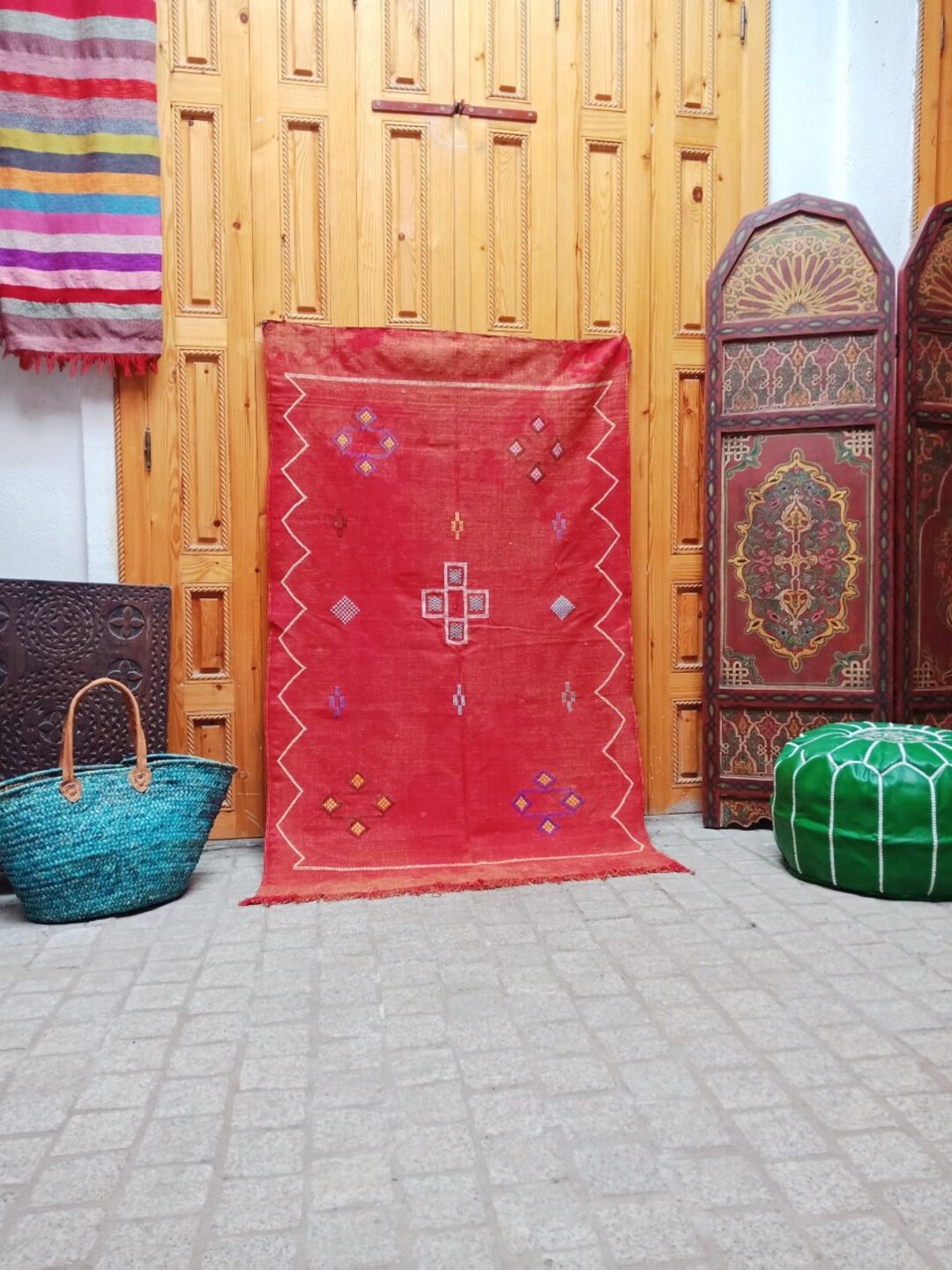 Cactus Silk Rug. Moroccan Cactus Silk Kilim Handmade Brown Cactus Silk ...