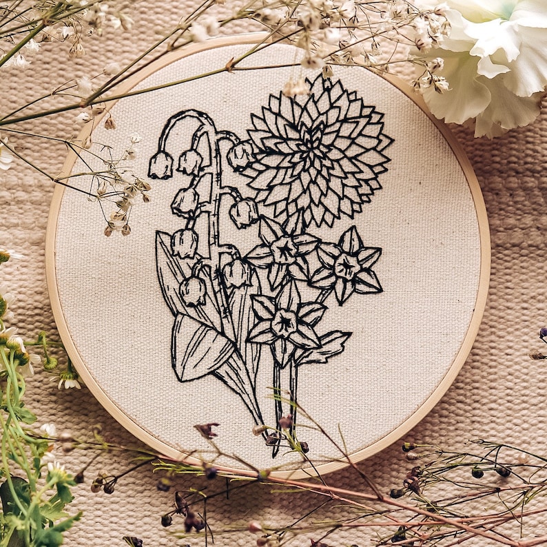 Family Birth Flower Bouquet Embroidery birthflowerprints_ | Etsy