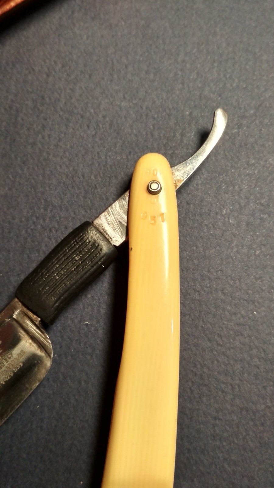 Vintage Puma 1938 5/8 Hohl Yellow Handle Straight Razor - Etsy