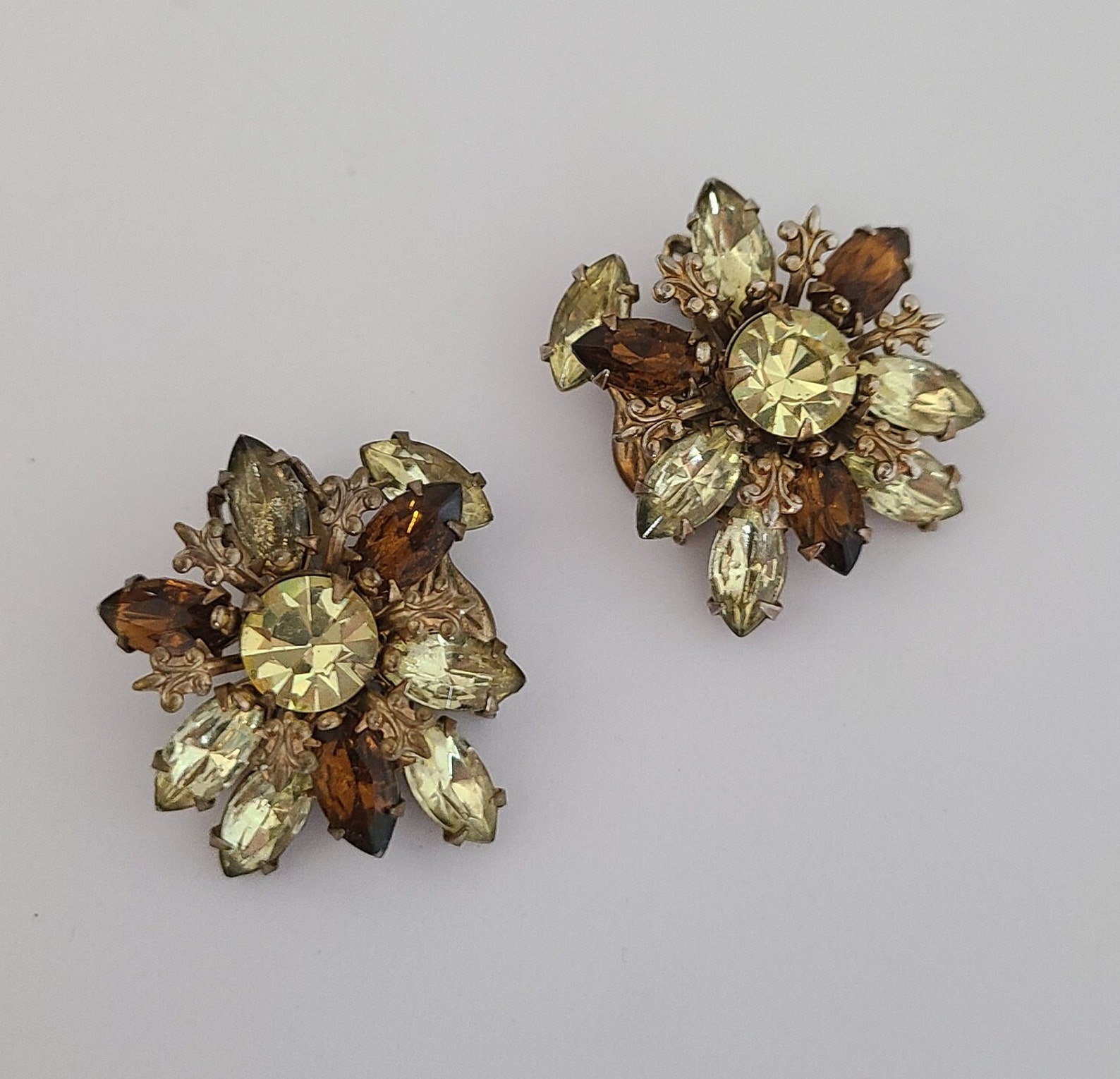 Vintage Beau Jewels Clip-on Earrings With Yellow Light Brown Crystals ...