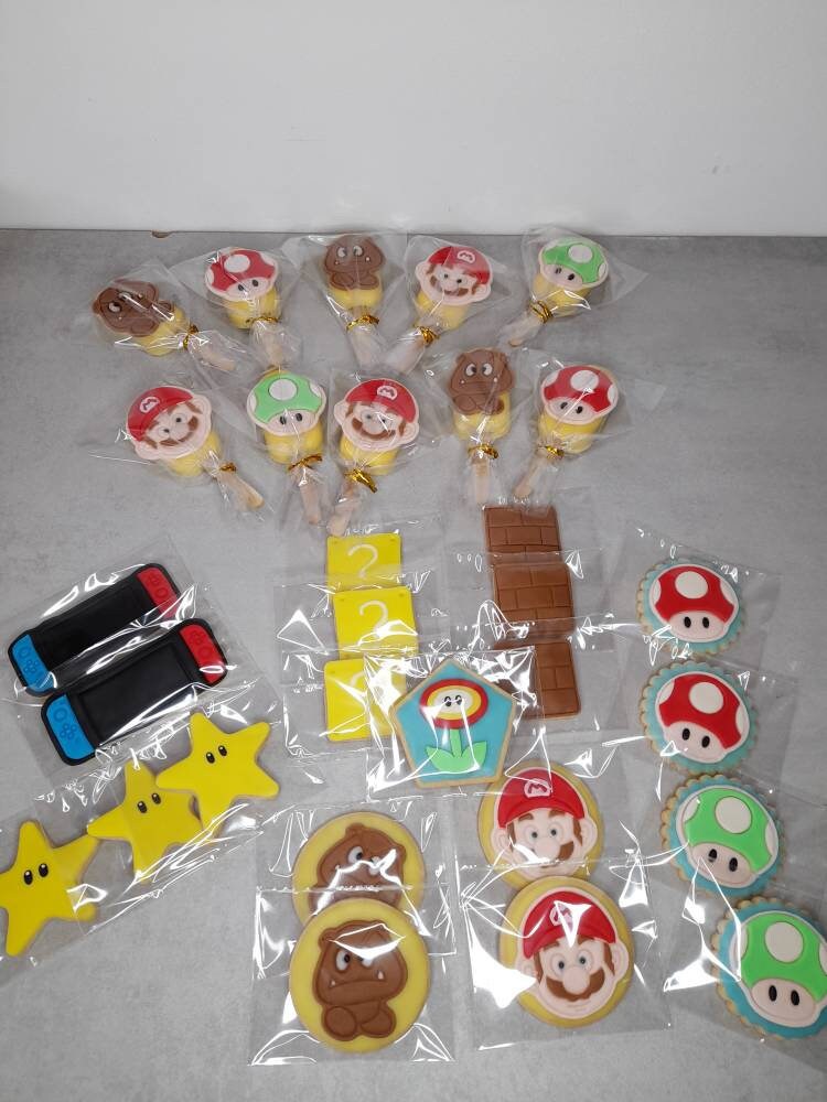 Mario cakesicles kids birthday table setting popsicles - Etsy Nederland