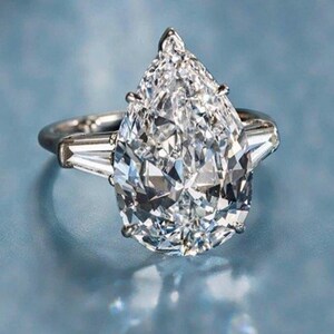 Tear Dropped Diamond Ringthree Diamond Wedding Ring Gorgeous - Etsy