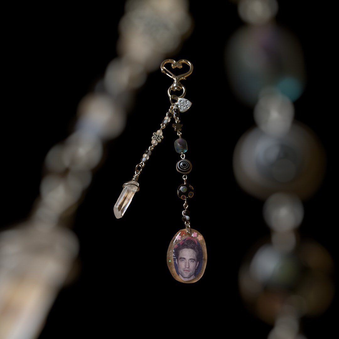 Robert Pattinson Keychain in Black - Etsy