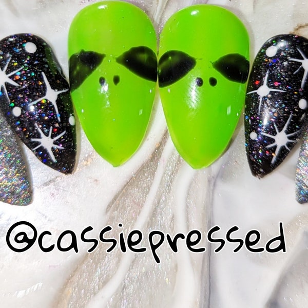 Alien Nails - Etsy