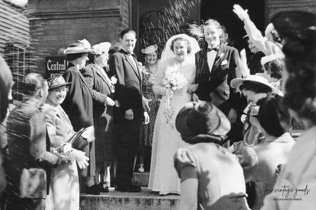 Tossing Rice on Newlyweds Photo Print | 1940s Honeymoon Wedding Bride ...
