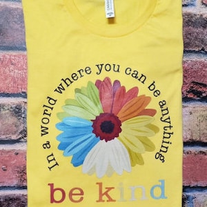 Be Kind T-shirt - Etsy