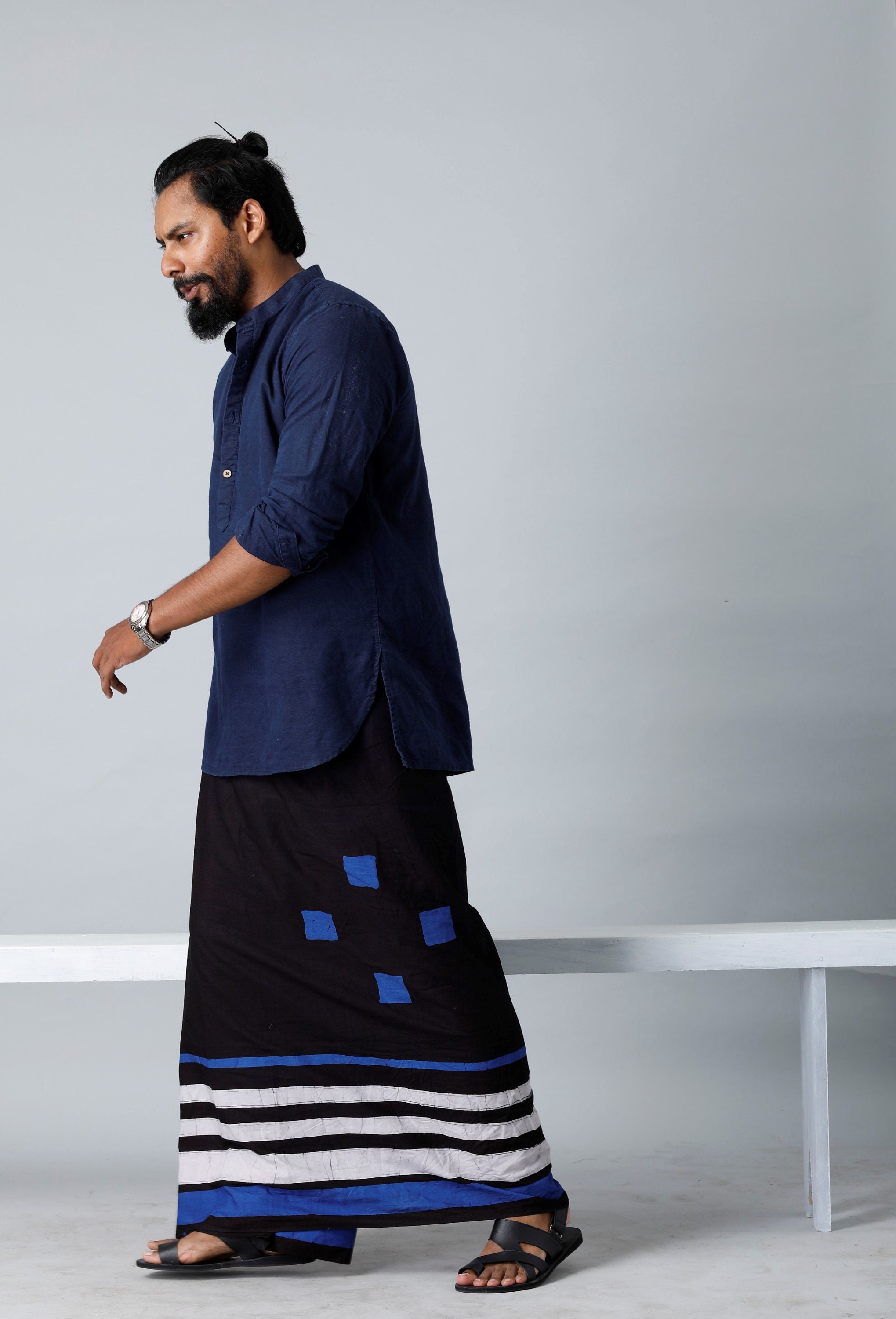 Batik Sarong Longyi Malong Unisex One Size Handmade Black & Blue Design ...