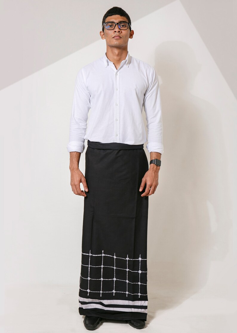 Batik Sarong Longyi Malong Unisex One Size Handmade Black Blue Sarong ...