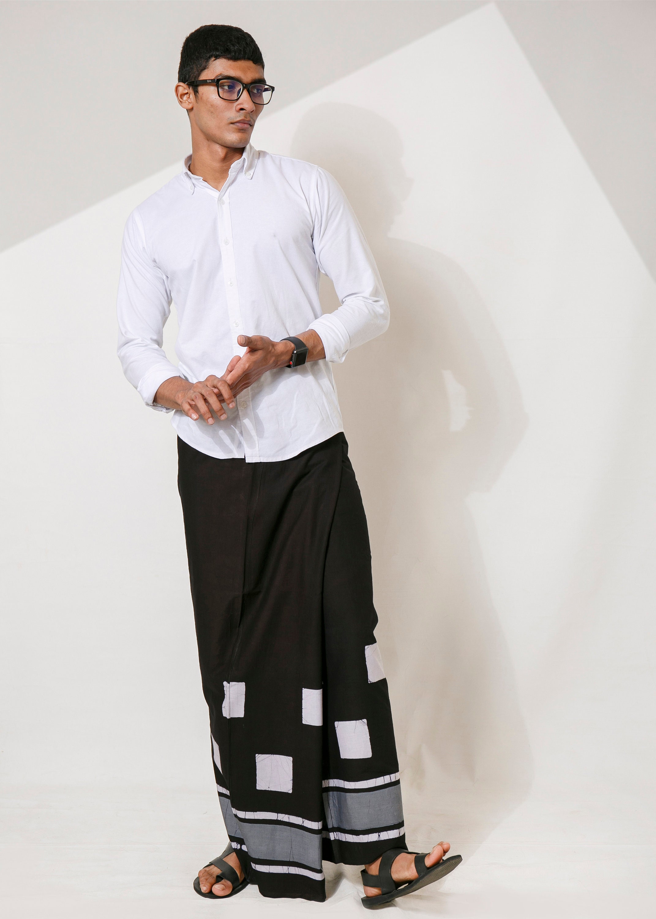 Batik Sarong Longyi Malong Unisex One Size Handmade Black & White ...