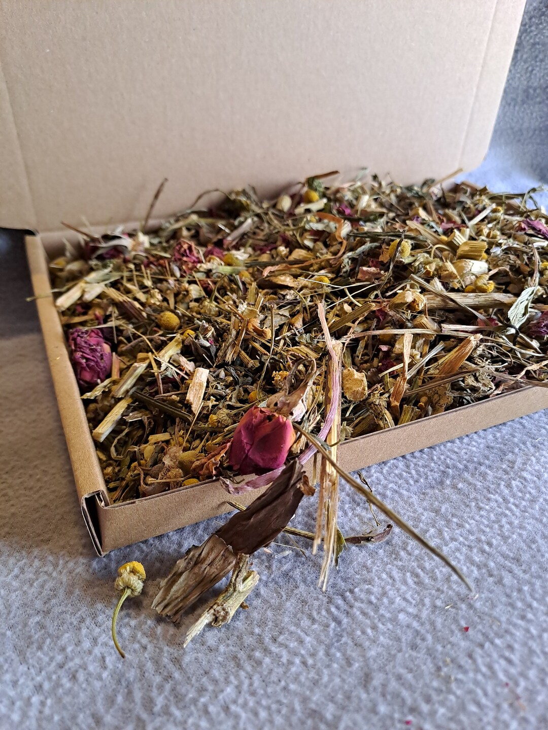 Guinea Pig Forage Boxes Calming Box for Guinea Pig and Rabbits Great ...