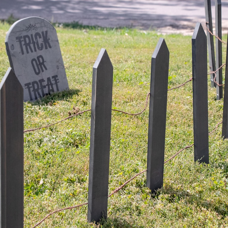 Halloween Graveyard Fence - Etsy