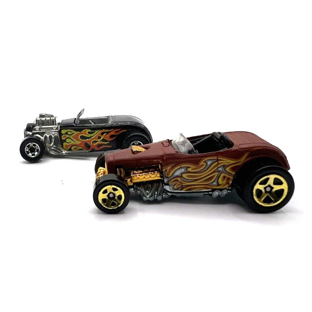 Set of 2 Hot Wheels Ford Roadsters - 1977 Vintage Street Rodder & 2007 ...