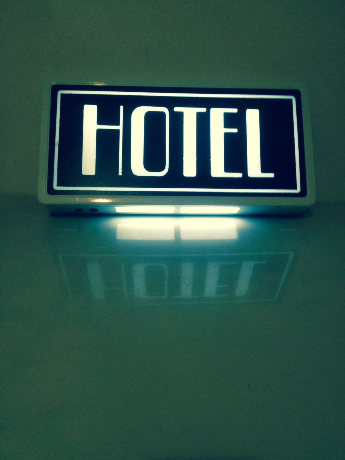 Hotel Illuminated Sign Light Art Deco Vintage Style Wall Art Black ...