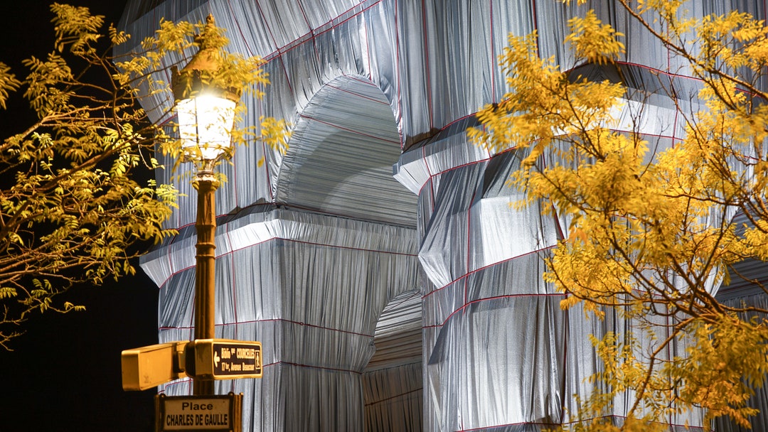 Photo Arch of Triumf Wrapped by Christo Paris France Panoramic Format ...
