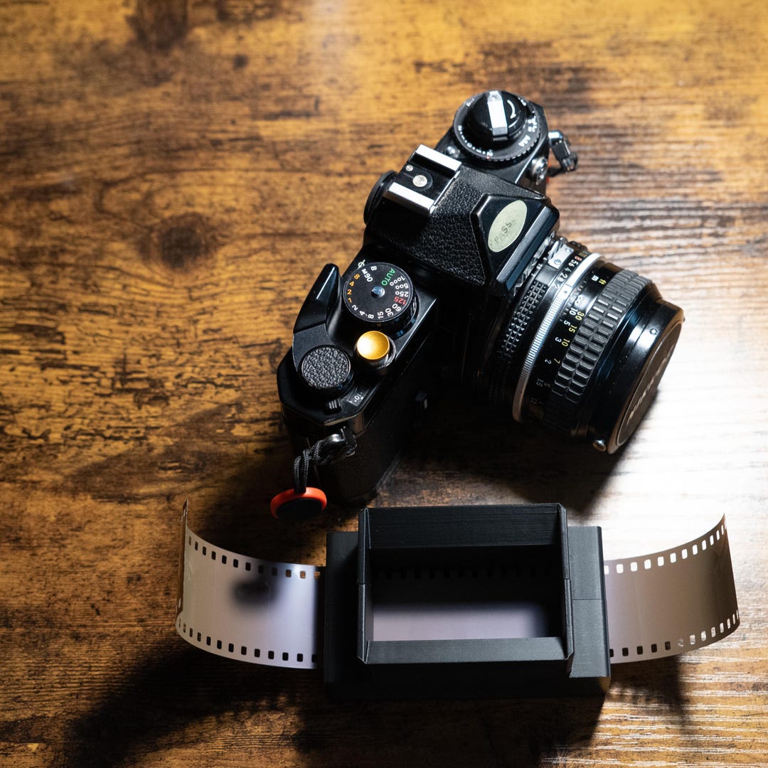 3D Printed 35mm Film Holder for Digitally Scanning Negatives – Easy-to-use Tool for Film ...