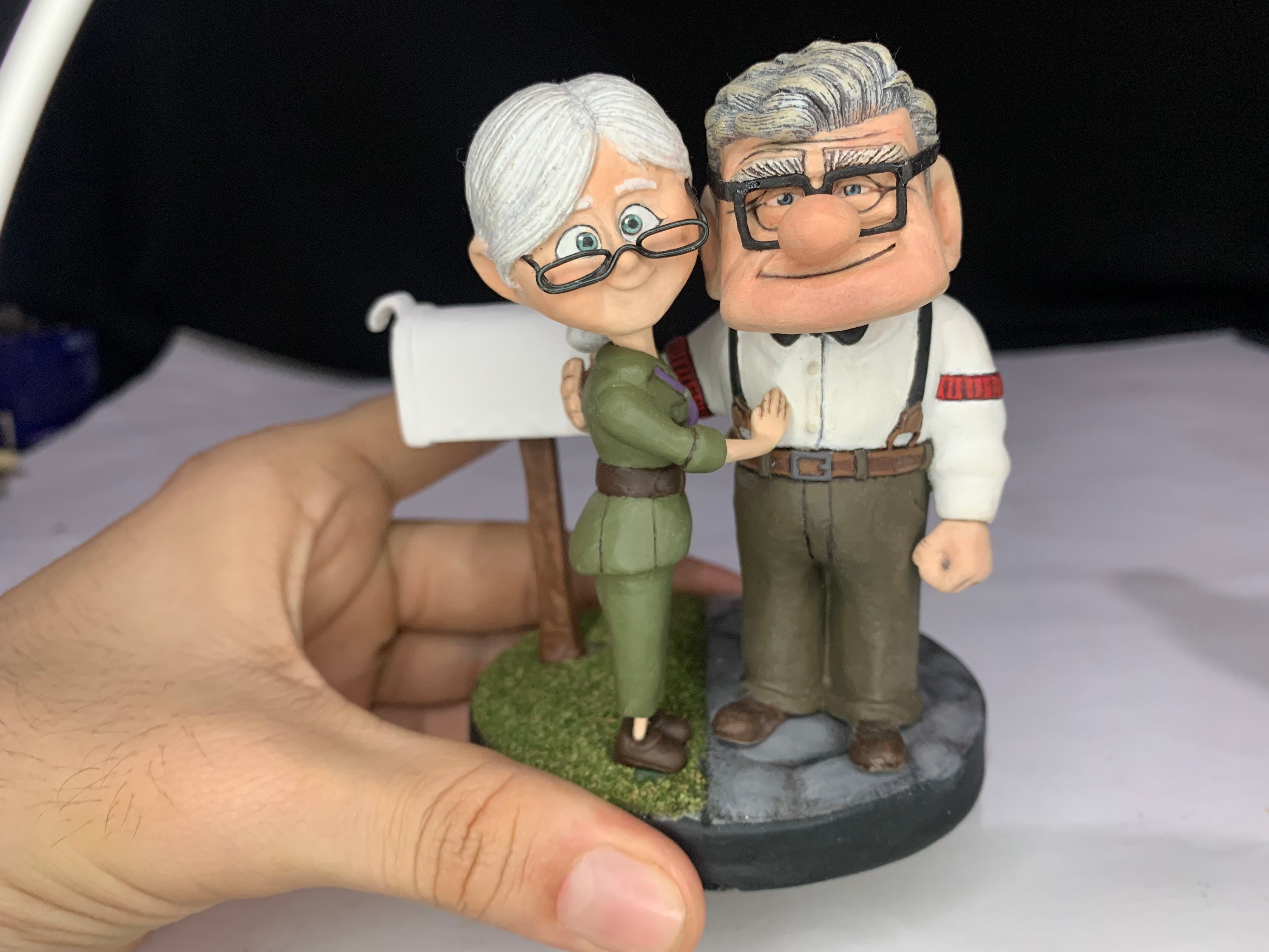 Carl Fredricksen And Ellie