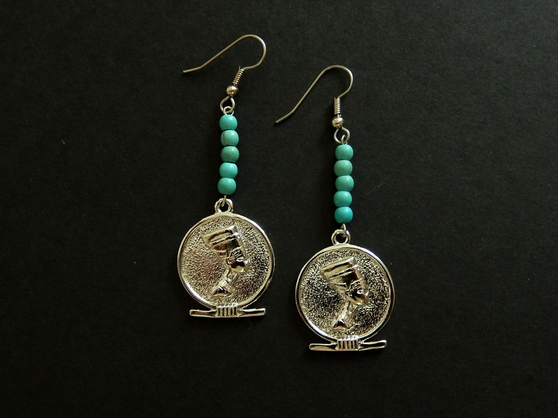 Nefertiti in Round Cartouche or Royal Nameplate / Silver Tone - Etsy