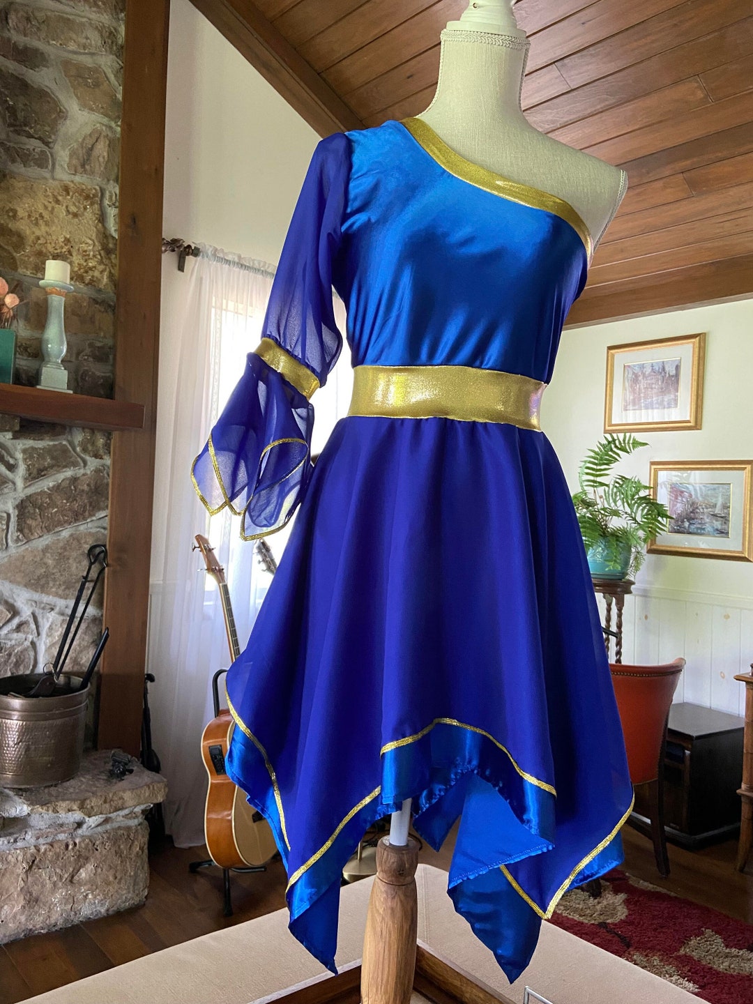 Blue Royal Ephod Dance Costume, Gold and Red Fire Ephod De Danza ...