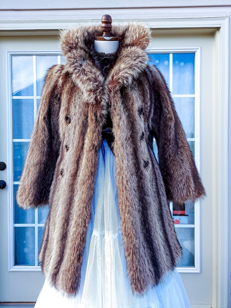 Authentic Vintage Fur Coat. Luminous Luxurious Fur Coat. Long 1970s ...