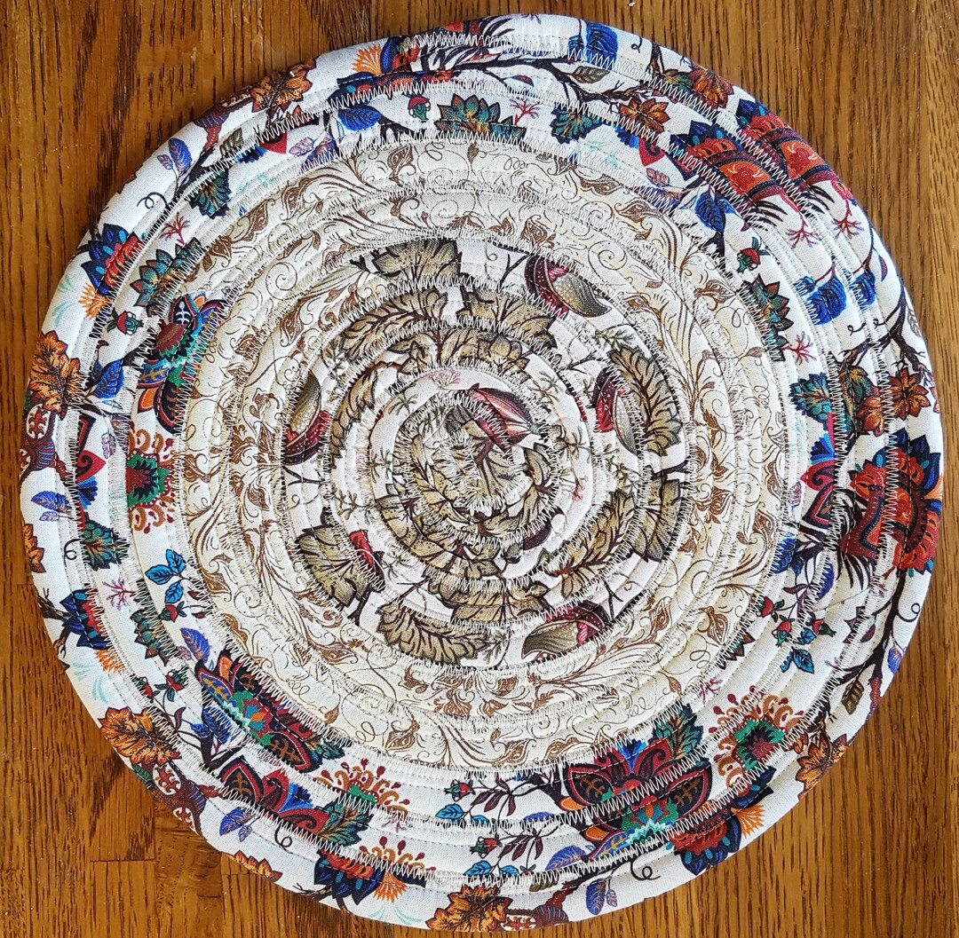 Floral Round Table Hot Pad - Etsy
