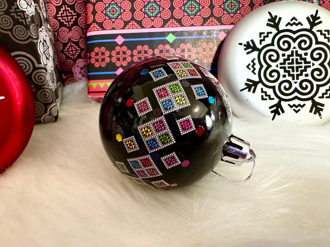 Ornament - HO2 - Etsy