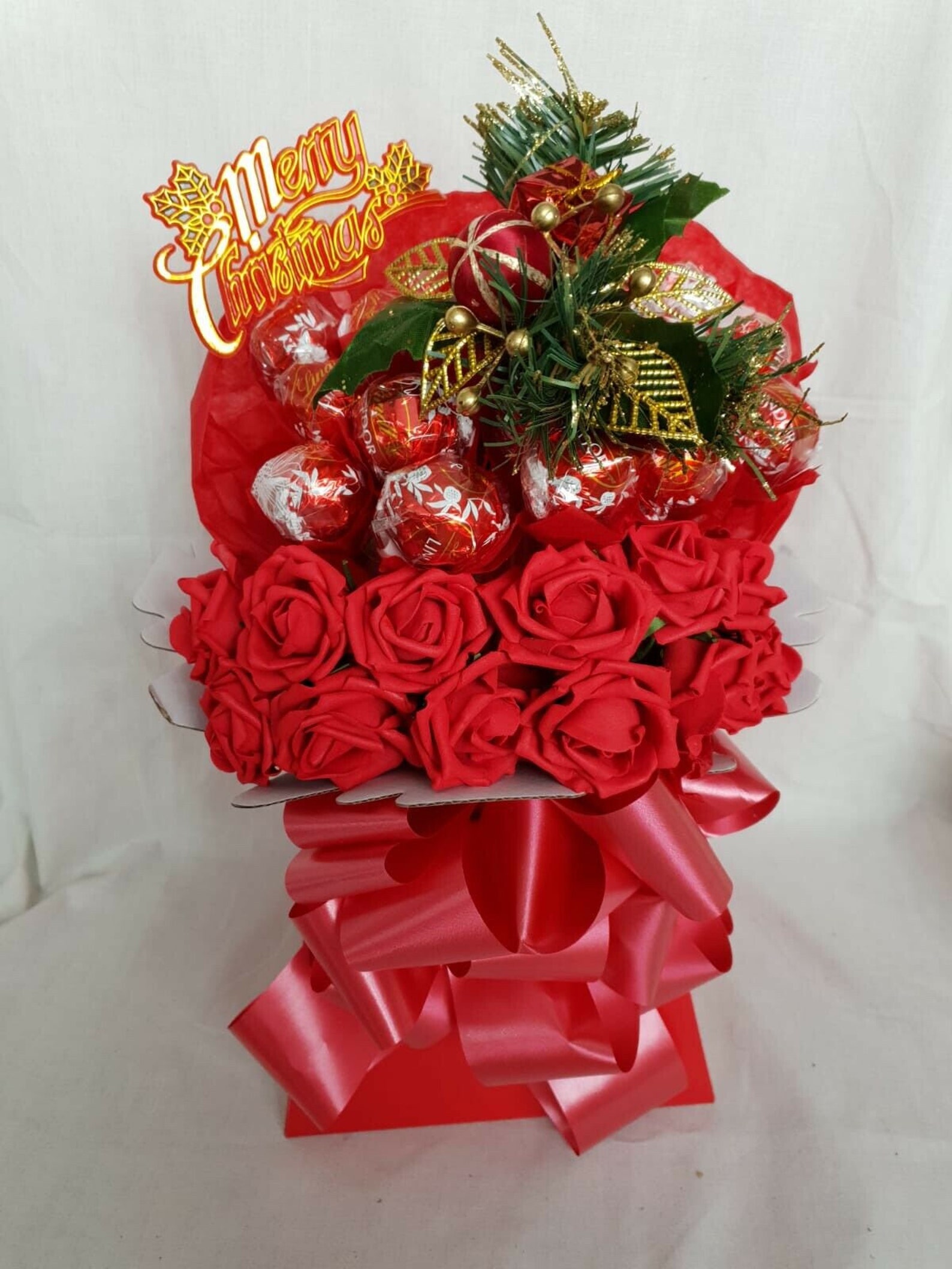 Deluxe Christmas Large Lindt Lindor Chocolate Flower Bouquet Gift ...