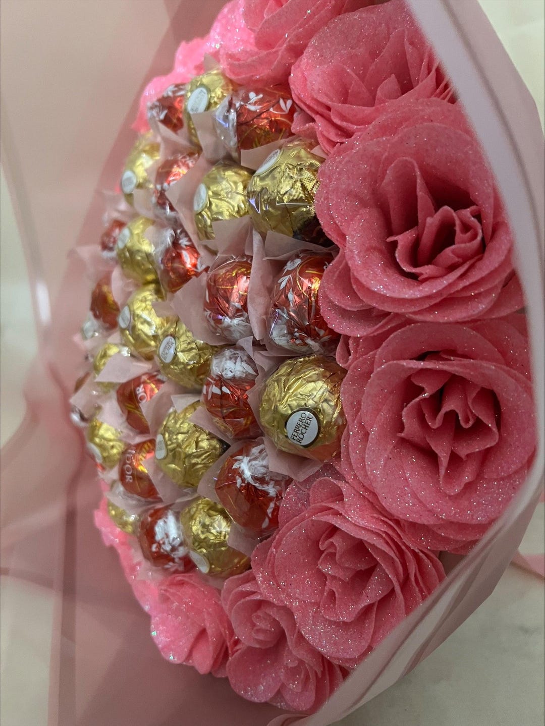 Beautiful Pink Ferrero Rocher & Lindt Lindor With Glitter Roses Hand ...