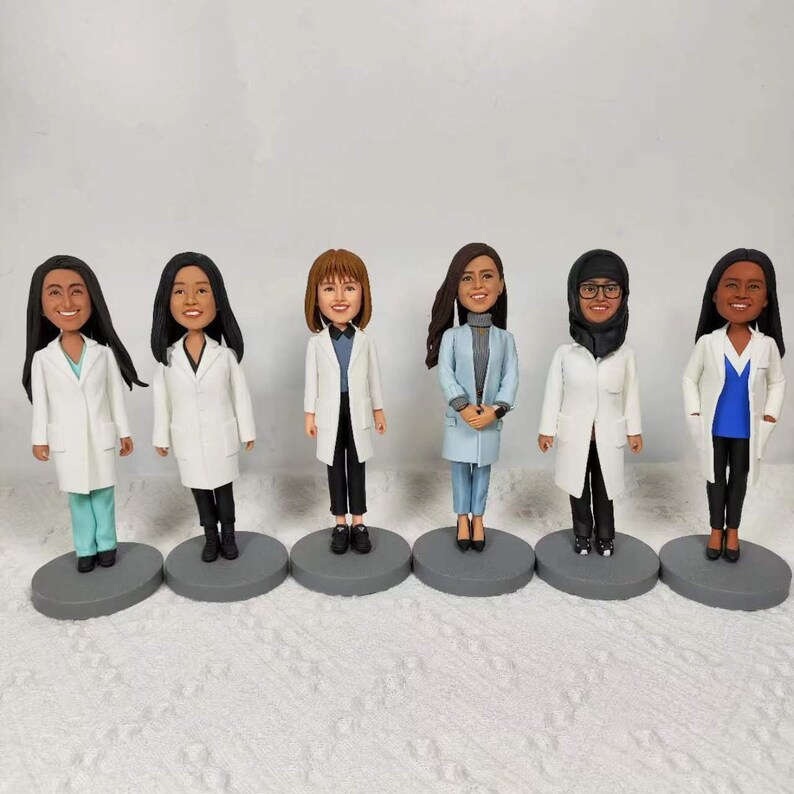 Custom Bobblehead Doctor, Personalized Group Portrait Gifts Doctor ...