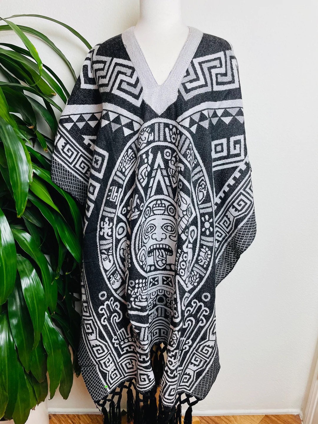 Calendario Azteca Mexican Poncho Mexican Ponchotraditional - Etsy Ireland