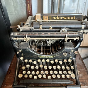 Antique Underwood Typewriter - Etsy