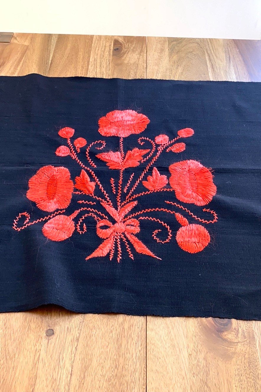 Vintage Embroidered Table Runner - Etsy